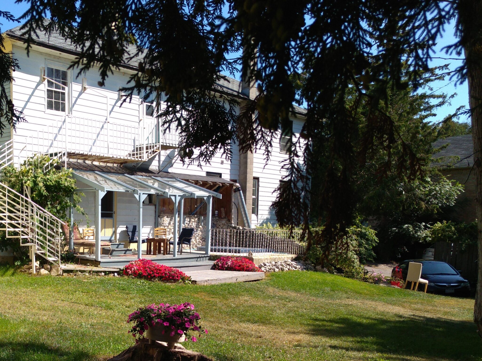 Lodging – Port Albert Inn and Cottages